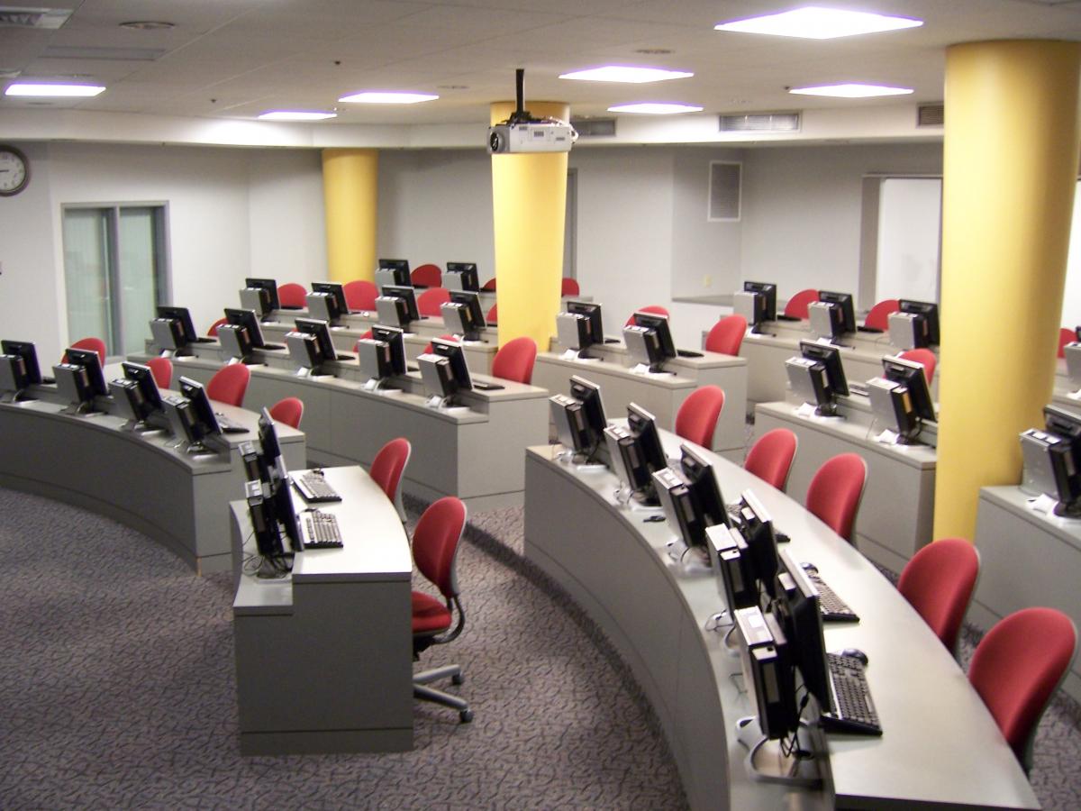 Undergraduate Admission - Campus Tour Photos | Bentley University