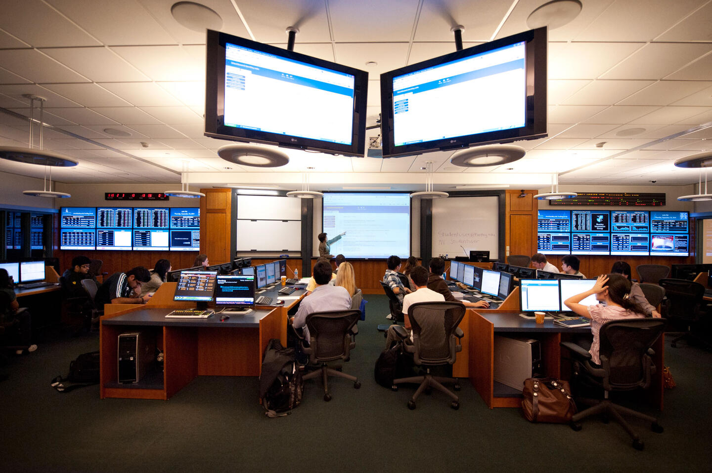 Advanced Standing in Finance | Bentley University